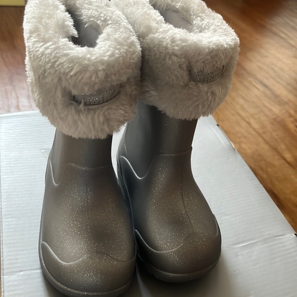 Munchkin | Shoes | Toddler Girls Silver Sparkling Rain Bootsbrand New ...